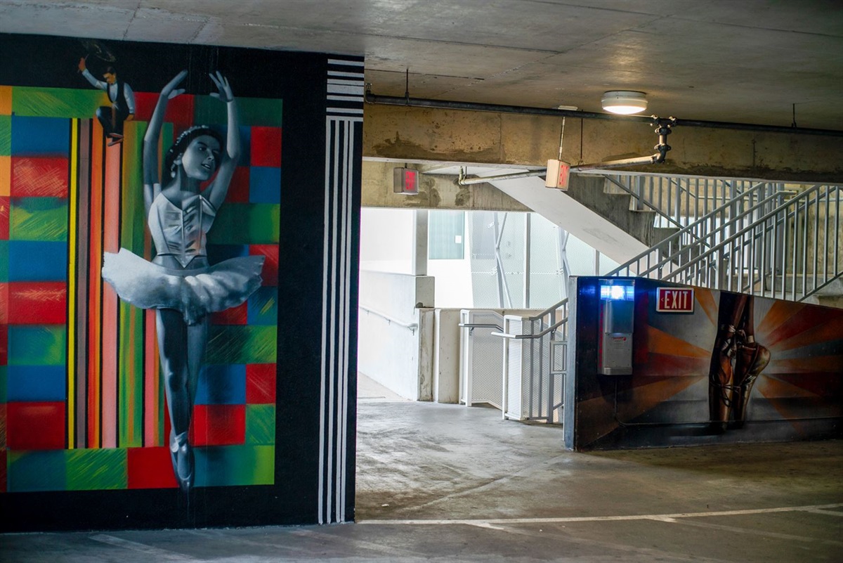 "Dance" by Eduardo Kobra | City of Sarasota